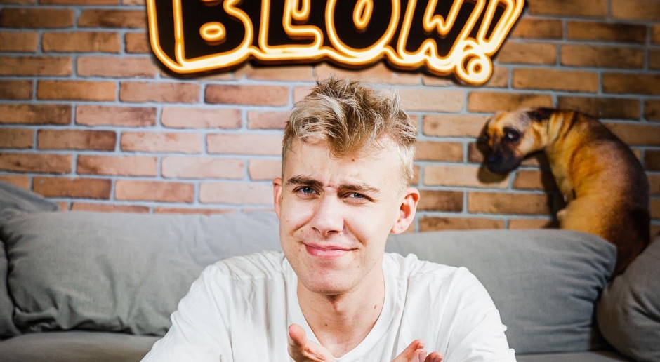 Blowek przygotował na Tłusty Czwartek Pączkoburgera ''o milionie kalorii''