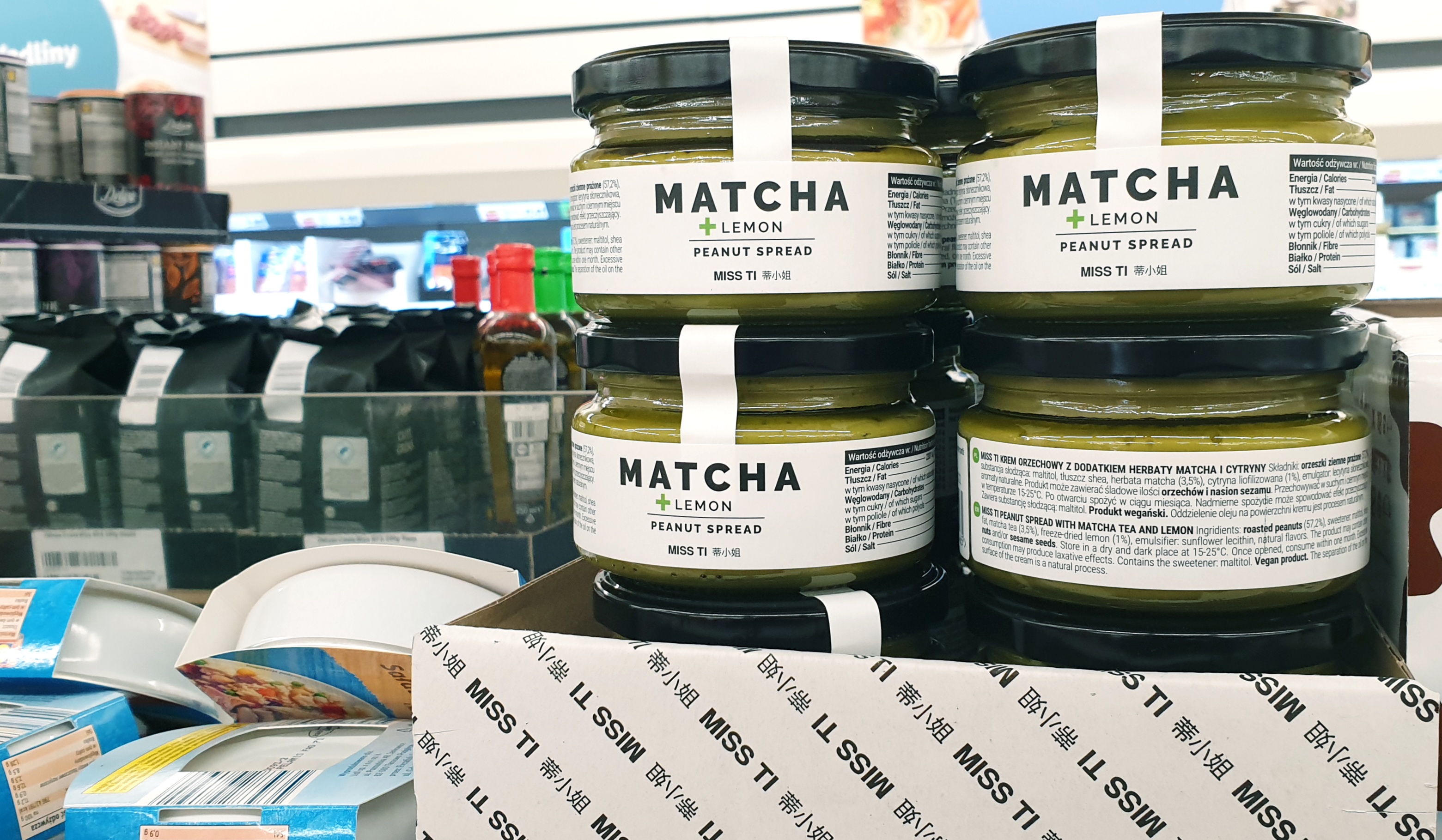 Quebonafide ma nowy produkt. To krem orzechowy z matcha i cytryną