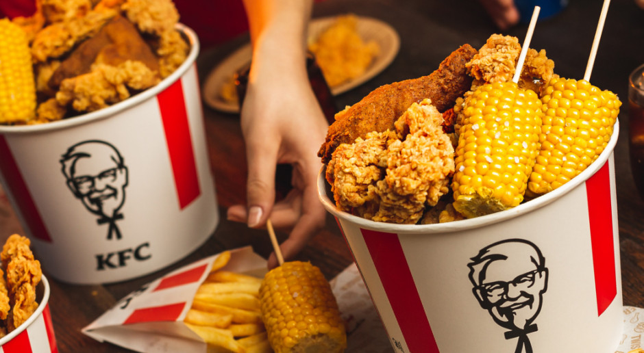 KFC: Ile kalorii mają kubełki, kanapki, wrapy, frytki, desery?