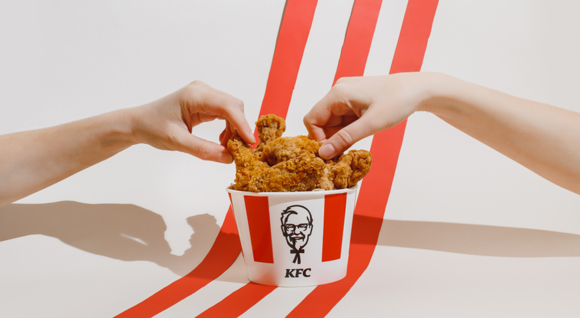 KFC: Drugi kubełek 50 proc. taniej. Trwa limitowana promocja