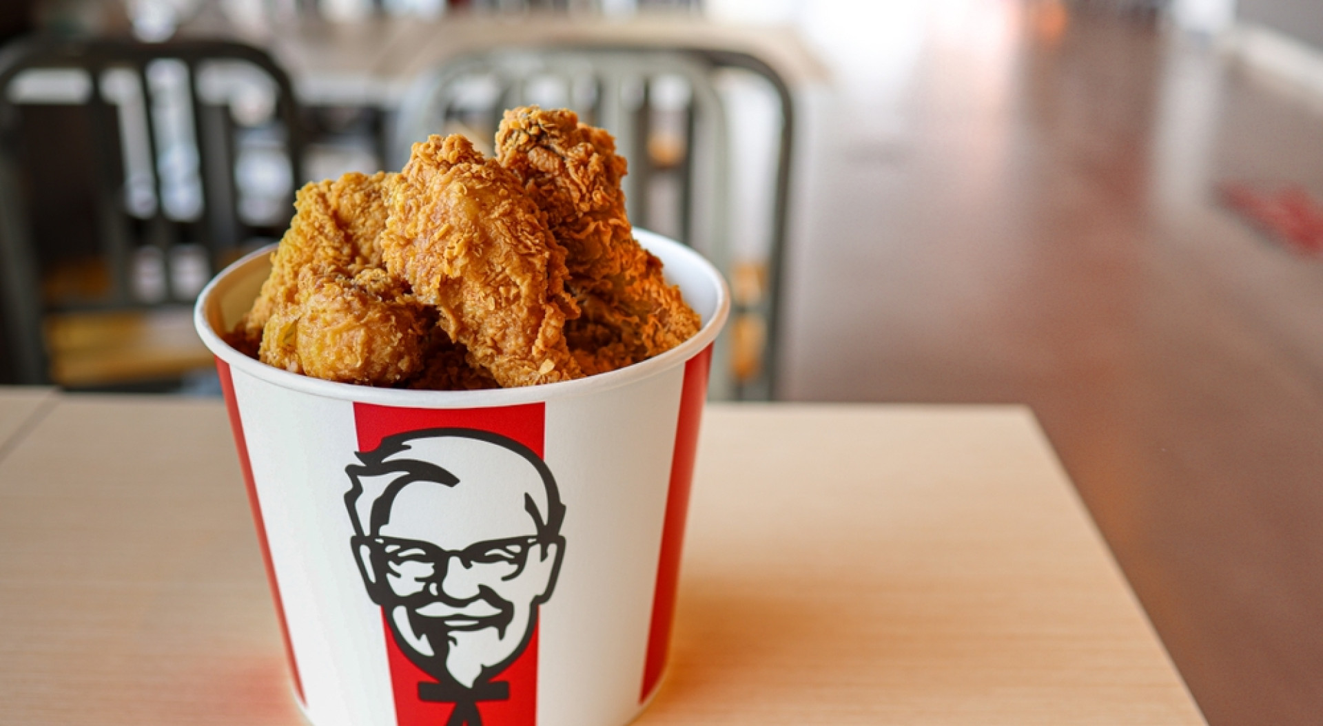 Wtorkowy kubełek KFC znów w ofercie